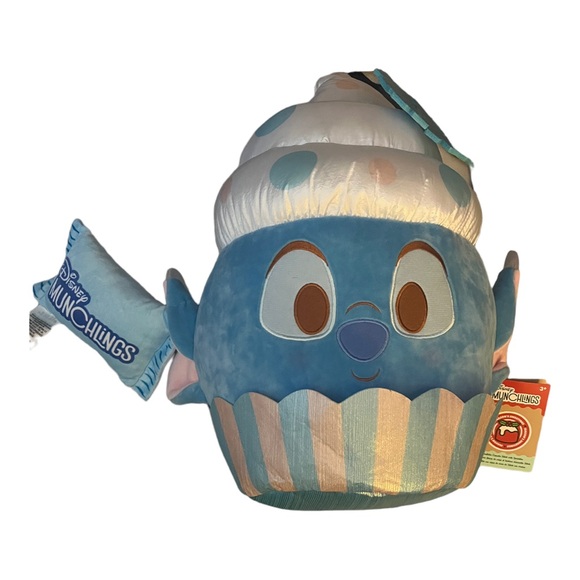 Disney | Toys | Disney Munchlings Stitch Snowflake Cupcake Plush Season ...